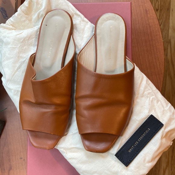 WANT Les Essentiels | Shoes | Want Les Essentials Sofia Slide Sandal ...